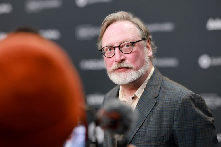 “Landscape With Invisible Hand”: One-of-a-Kind Aliens Rule Without ...